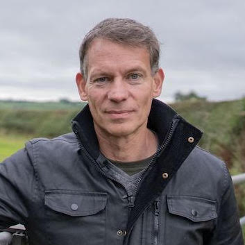 Morland Sanders – Air TV